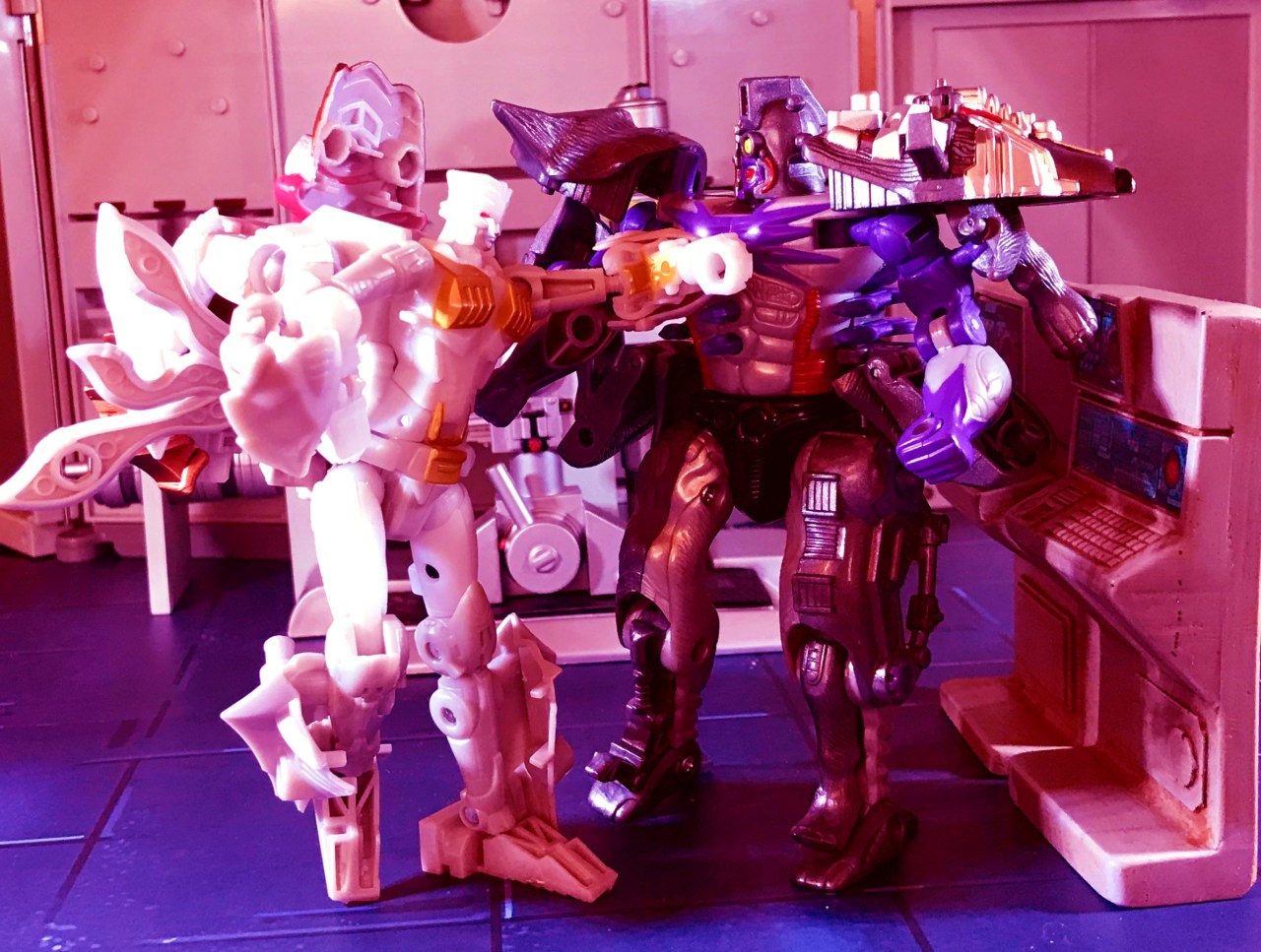 1998 Transformers Beast Wars II Max-B Review – The Dragon Fortress